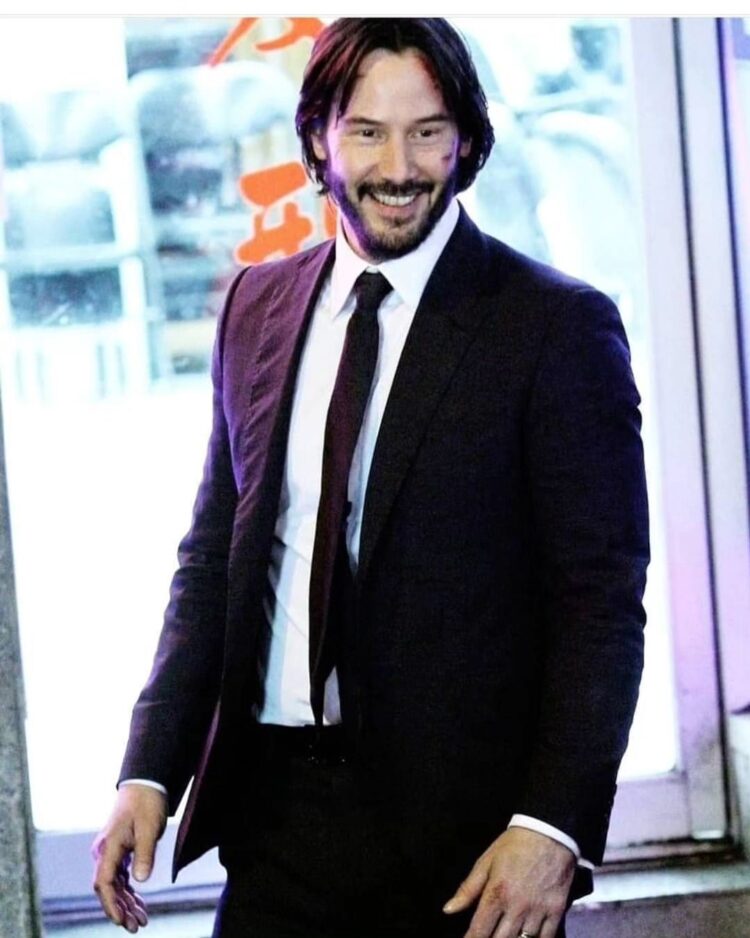 How Tall is Keanu Reeves? Revealing His Height and Beyond!